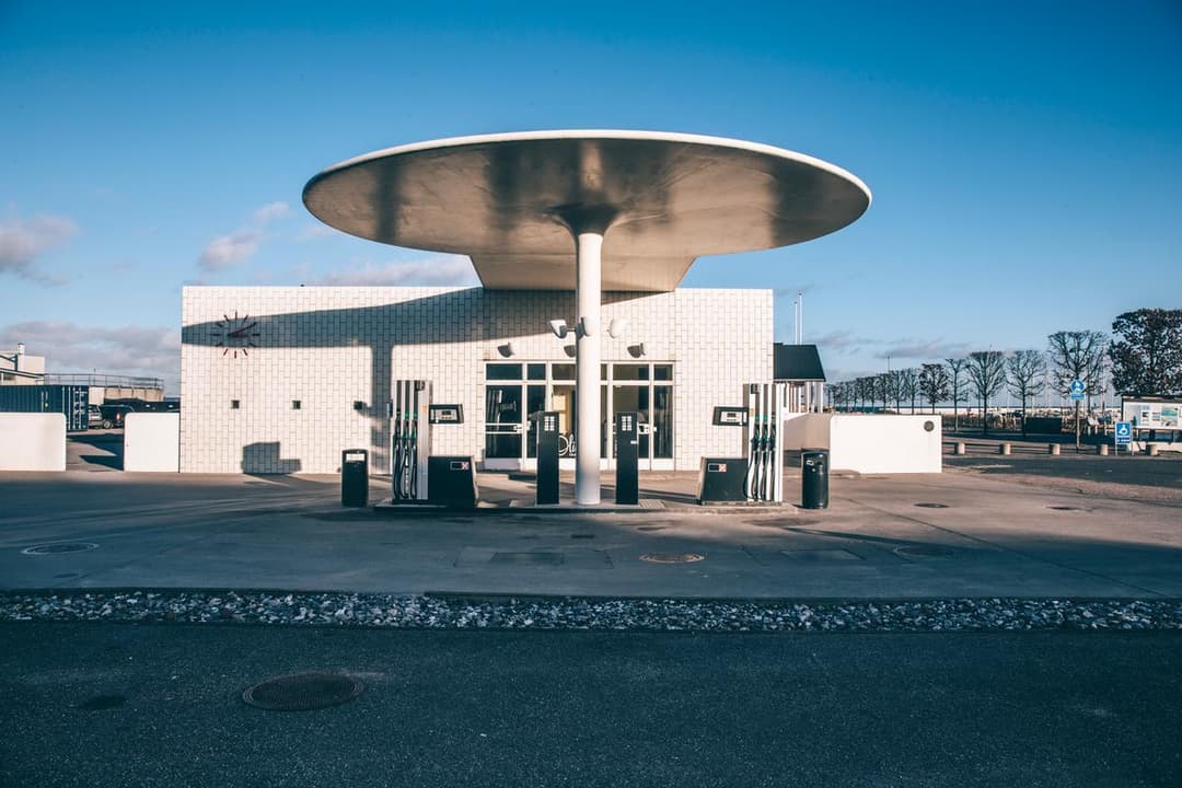 Arne Jacobsen: En pioner, der satte dansk design og arkitektur på ...