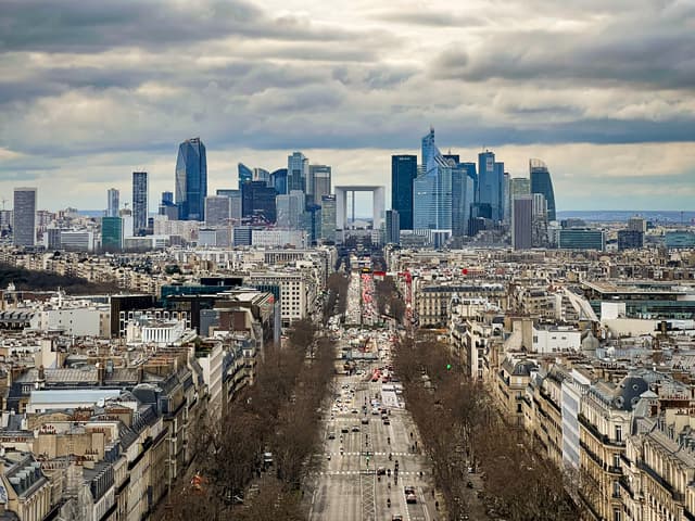 Grande Arche: The Danish-Designed Landmark at the Edge of Paris ...