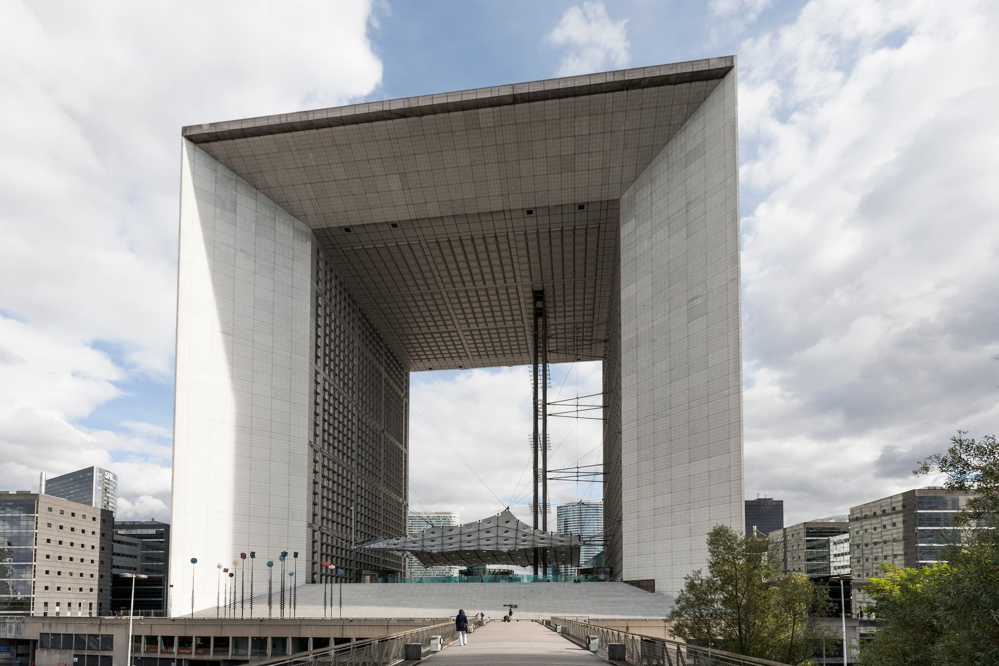 Grande Arche: The Danish-Designed Landmark at the Edge of Paris ...