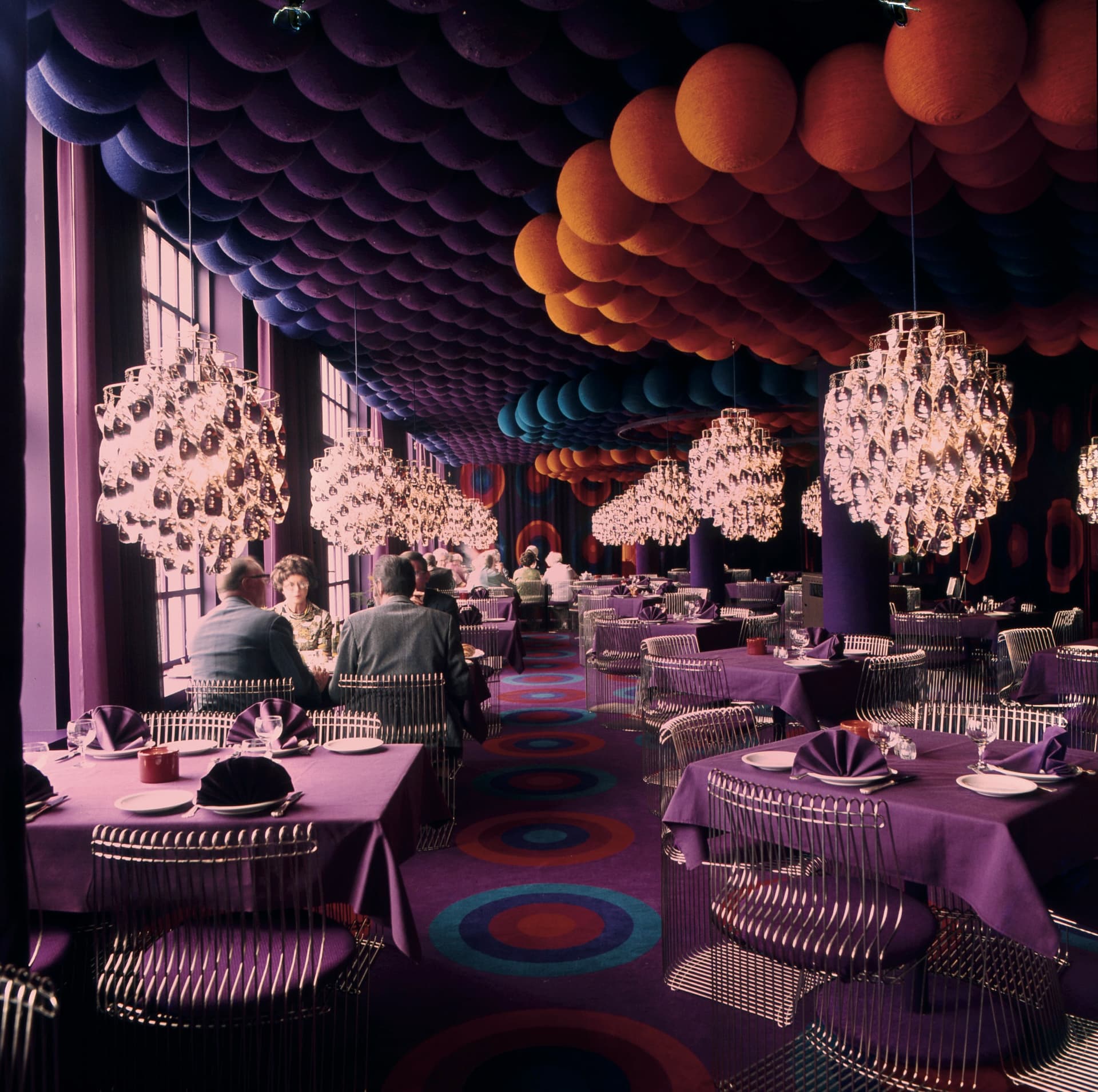 Verner Panton: 10 designs du bare skal kende - Dansk Arkitektur Center ...